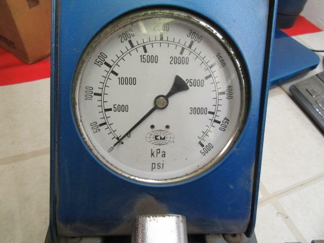 Kent Moore J-29075-b Diesel Fuel Injector Nozzle Tester for sale online ...