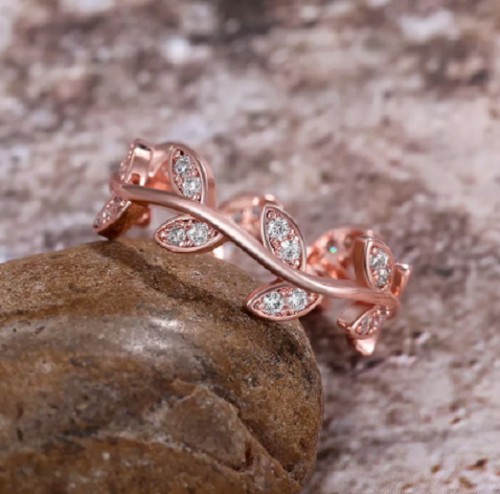 Leafy Wedding Ring