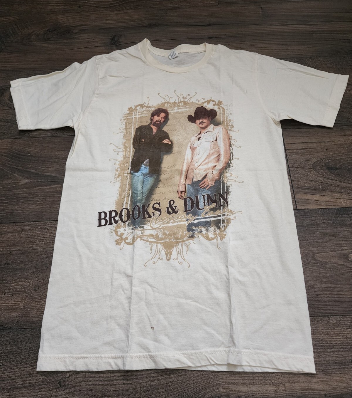 Brooks & Dunn Cowboy Town Tour T-Shirt Cream Color Me… - Gem