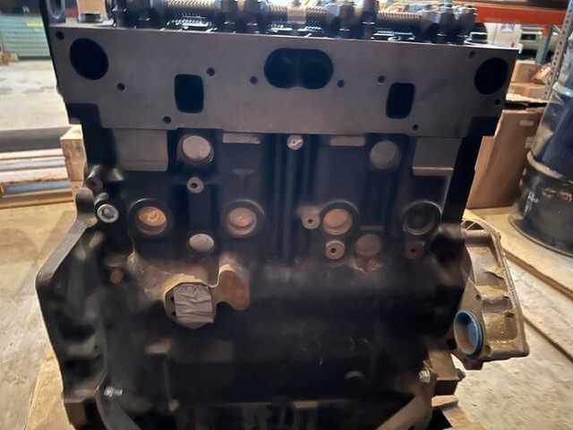 Perkins 4 cylinder diesel engine -Reman - Agco #1907098M91 -AD4.236 ...