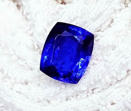 Cushion Cut Natural Blue Sapphire 9 to 10 Ct Certified Loose Gemstone ...