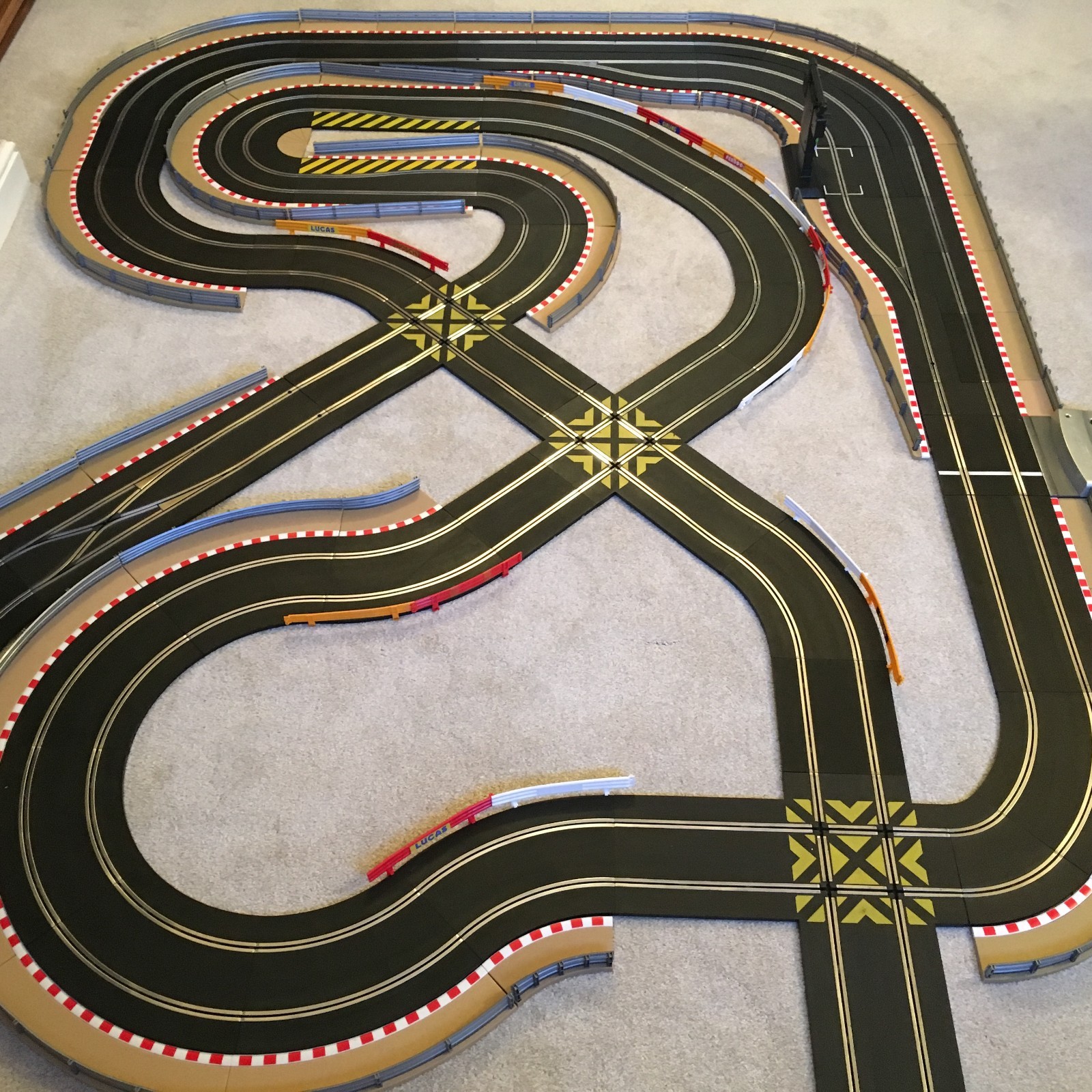 Scalextric Digital Large Layout with Pit Lane & Pit Lane Game & 4 ...