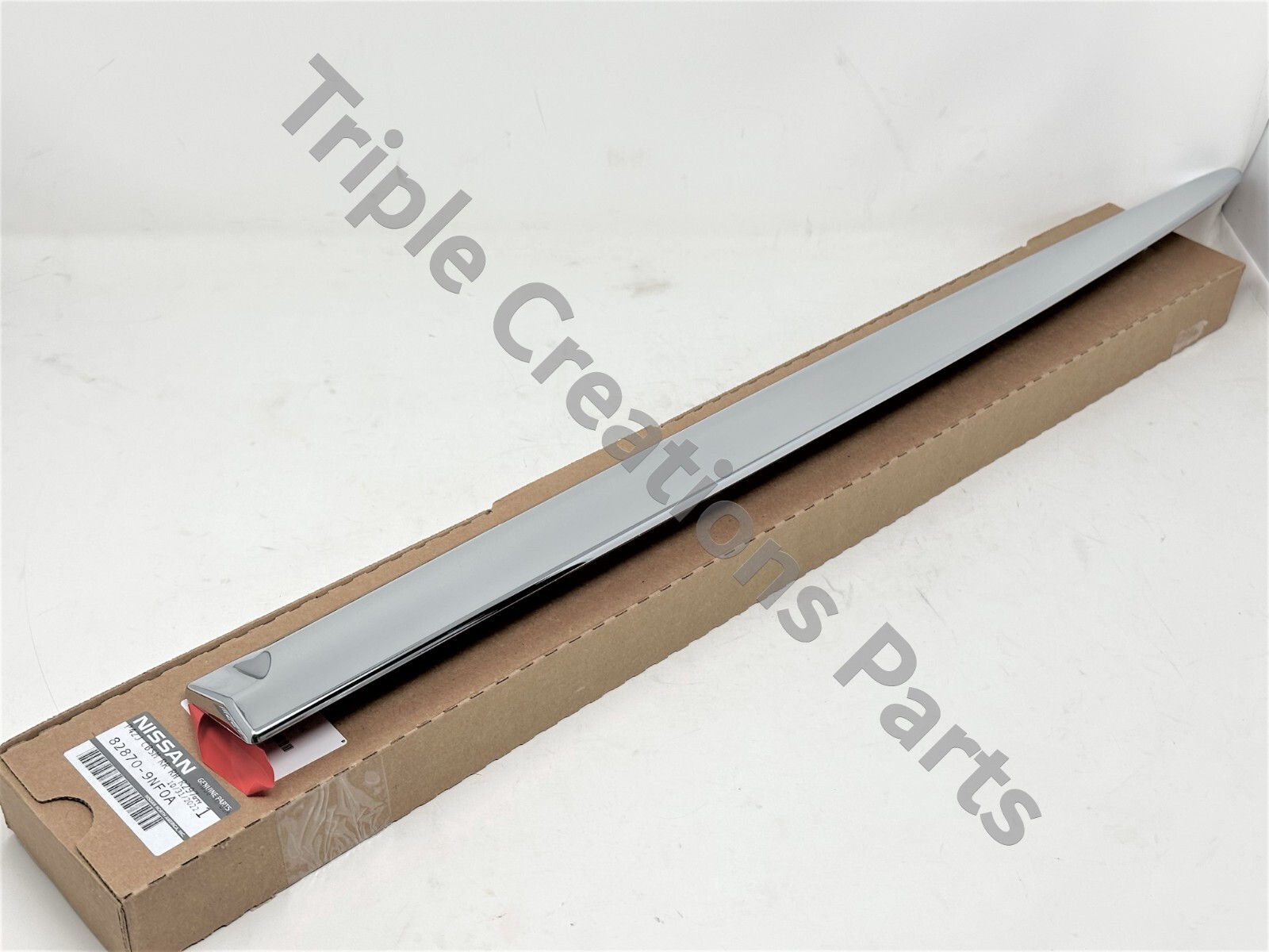 82870-9NF0A Genuino Nissan Infiniti QX60 MOLDEO PUERTA TRASERA RH ...