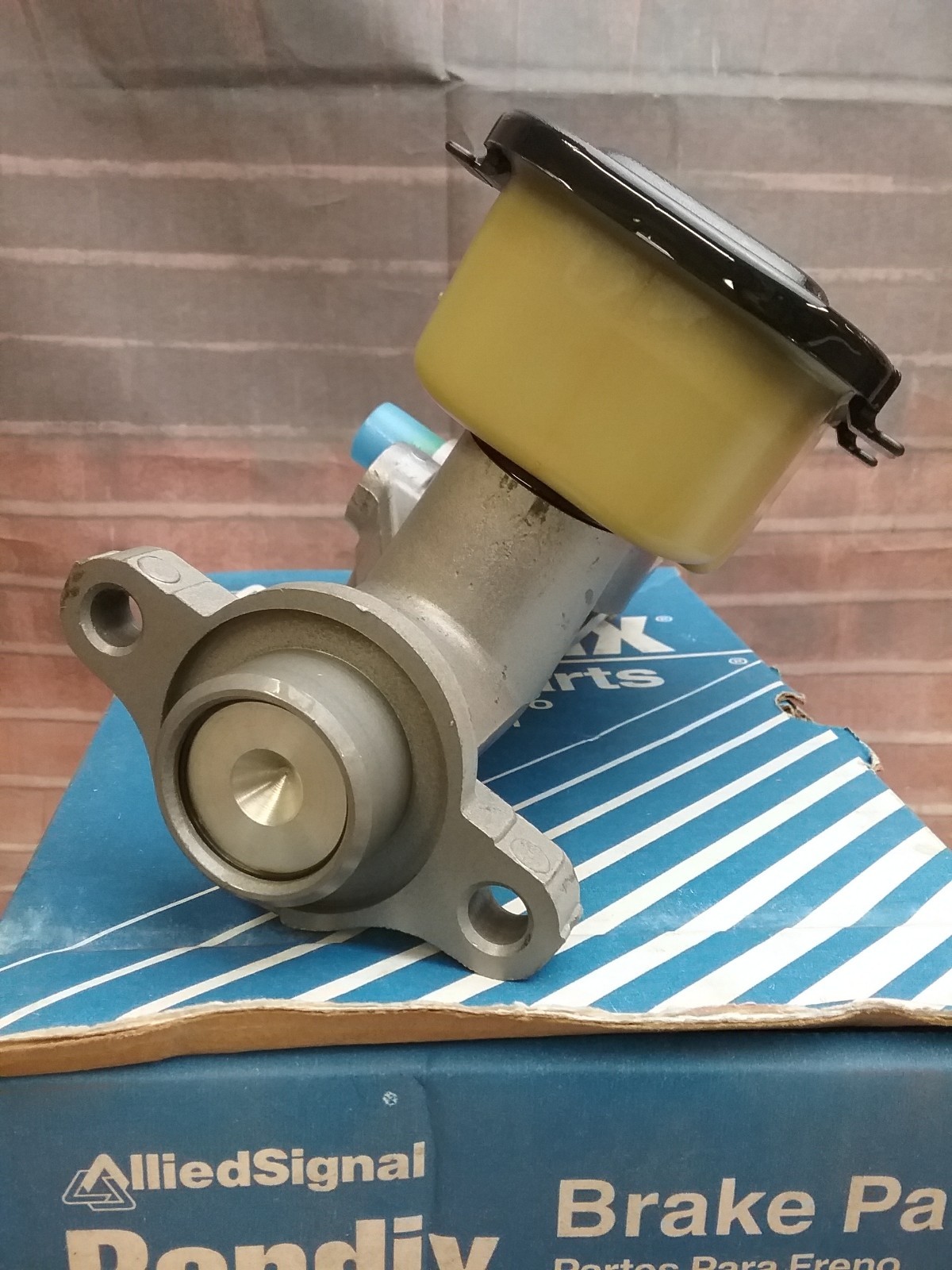 Bendix Master Cylinder Part No. 11986 | eBay