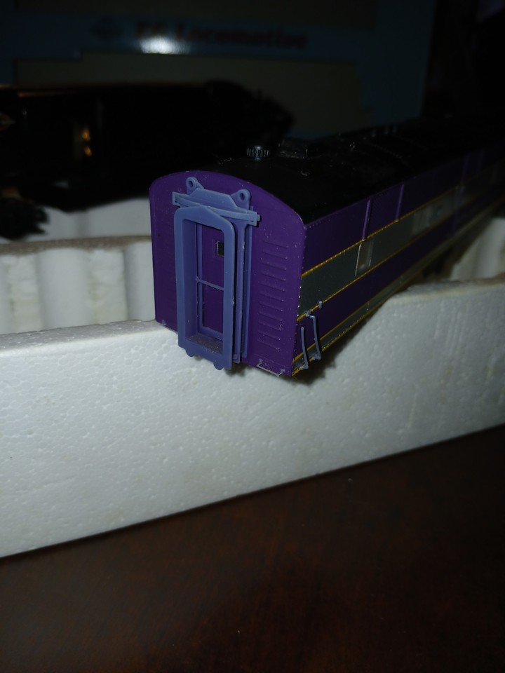 Proto 2000 series E6 locomotive.Atlantic coastline #514 Purple | eBay