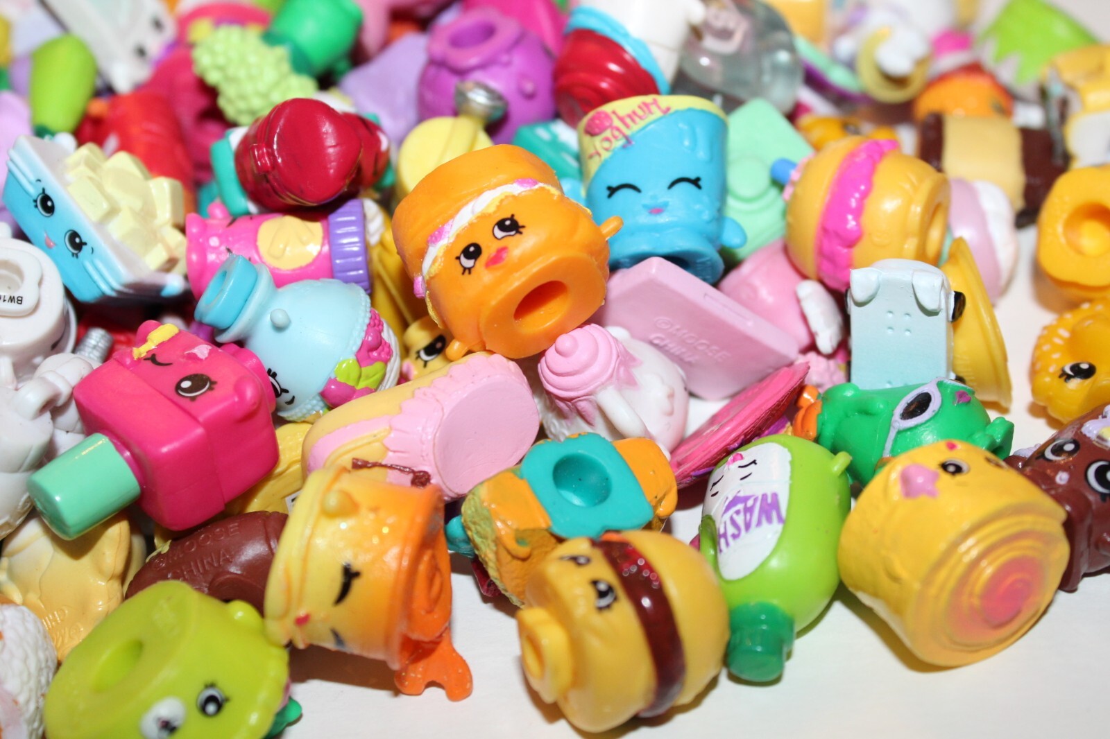 SHOPKIN Collectible Set (9) Random Shopkins LOT Mixed No Duplicates ...