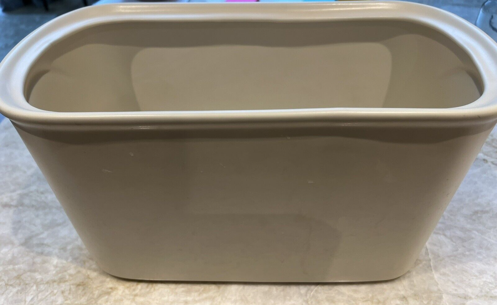Nigella Lawson Ceramic Bread Bin With Cutting Board Cream EBay nigella-lawson-ceramic-bread-bin-with-cutting-board-cream-ebay