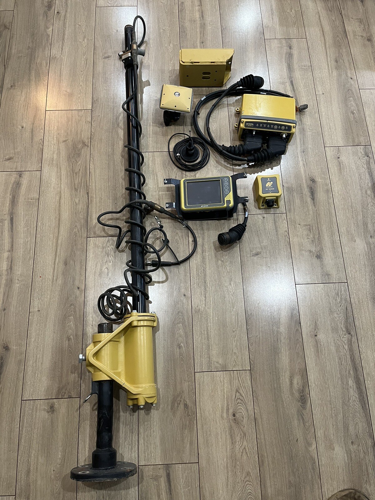 Topcon 3D-MC2 GPS Dozer Machine Control Kit w/ Single MC-R3 900 MHz ...