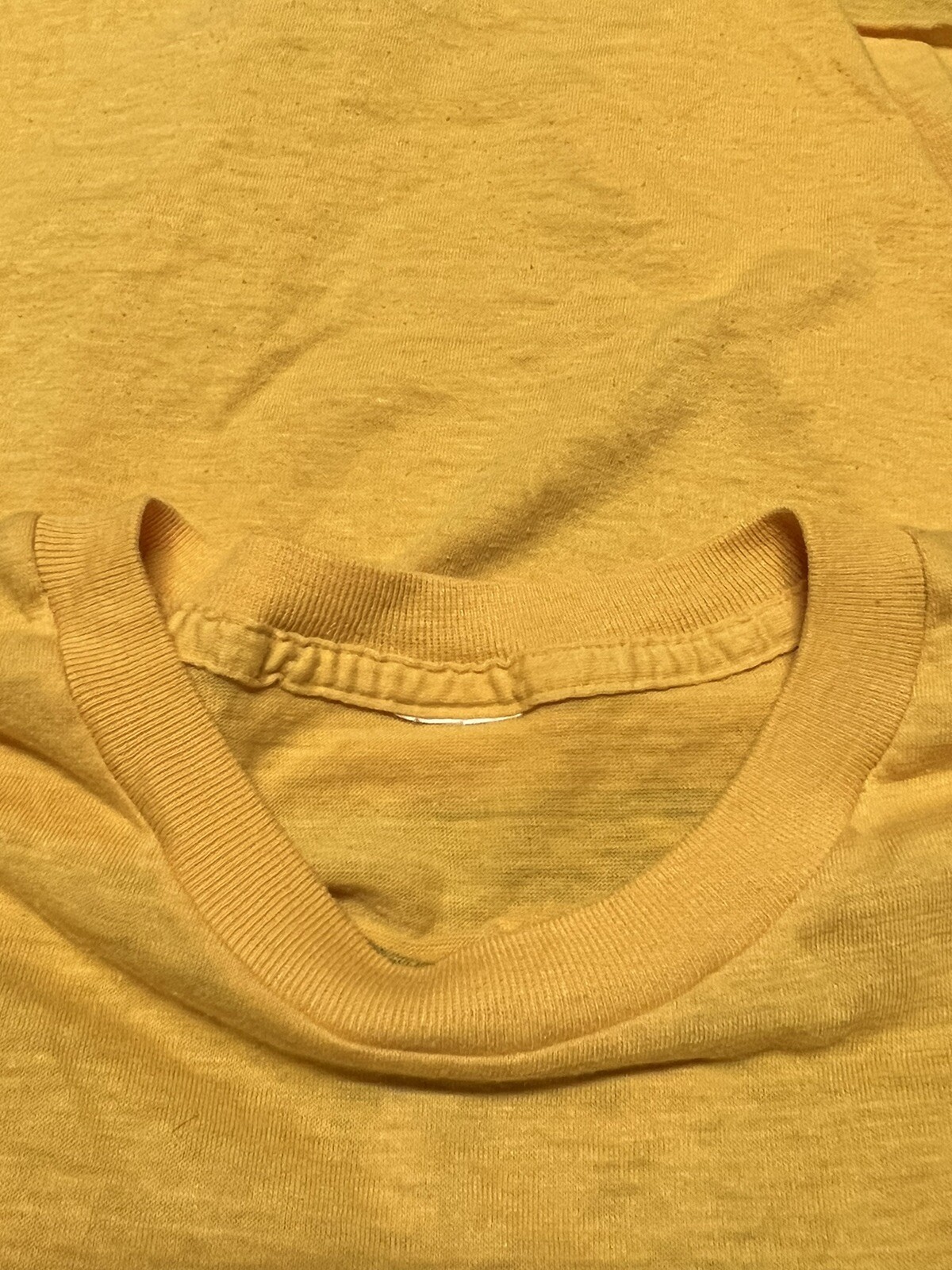 80s True Vintage 1980s Yellow “SURF OHIO" Surfing Wav… - Gem