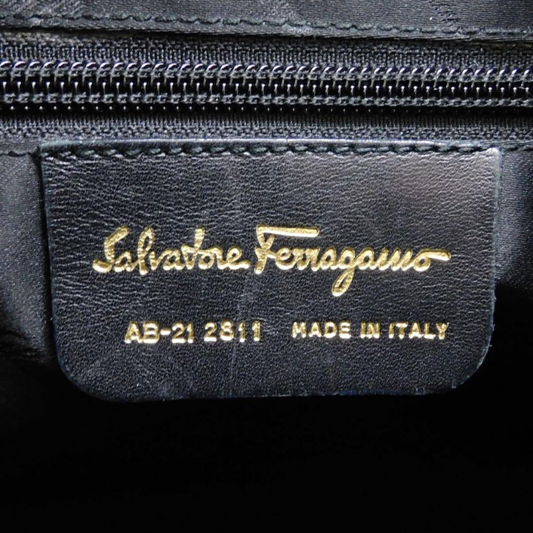 Salvatore Ferragamo Black Leather Gancini Shoulder Bag USED Salvatore Ferragamo Black Leather Gancini Shoulder Bag USED