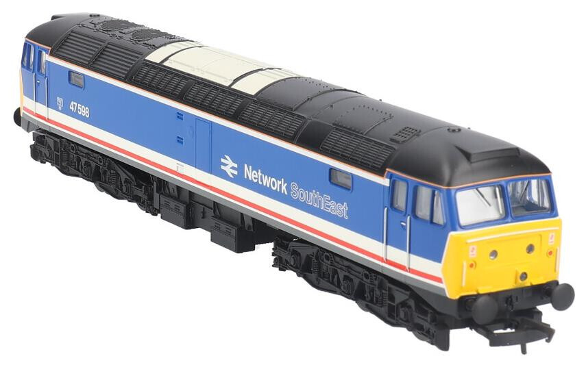 Hornby R30187 Railroad Plus NSE Class 47 Co-Co 47598 Diesel Locomotive ...