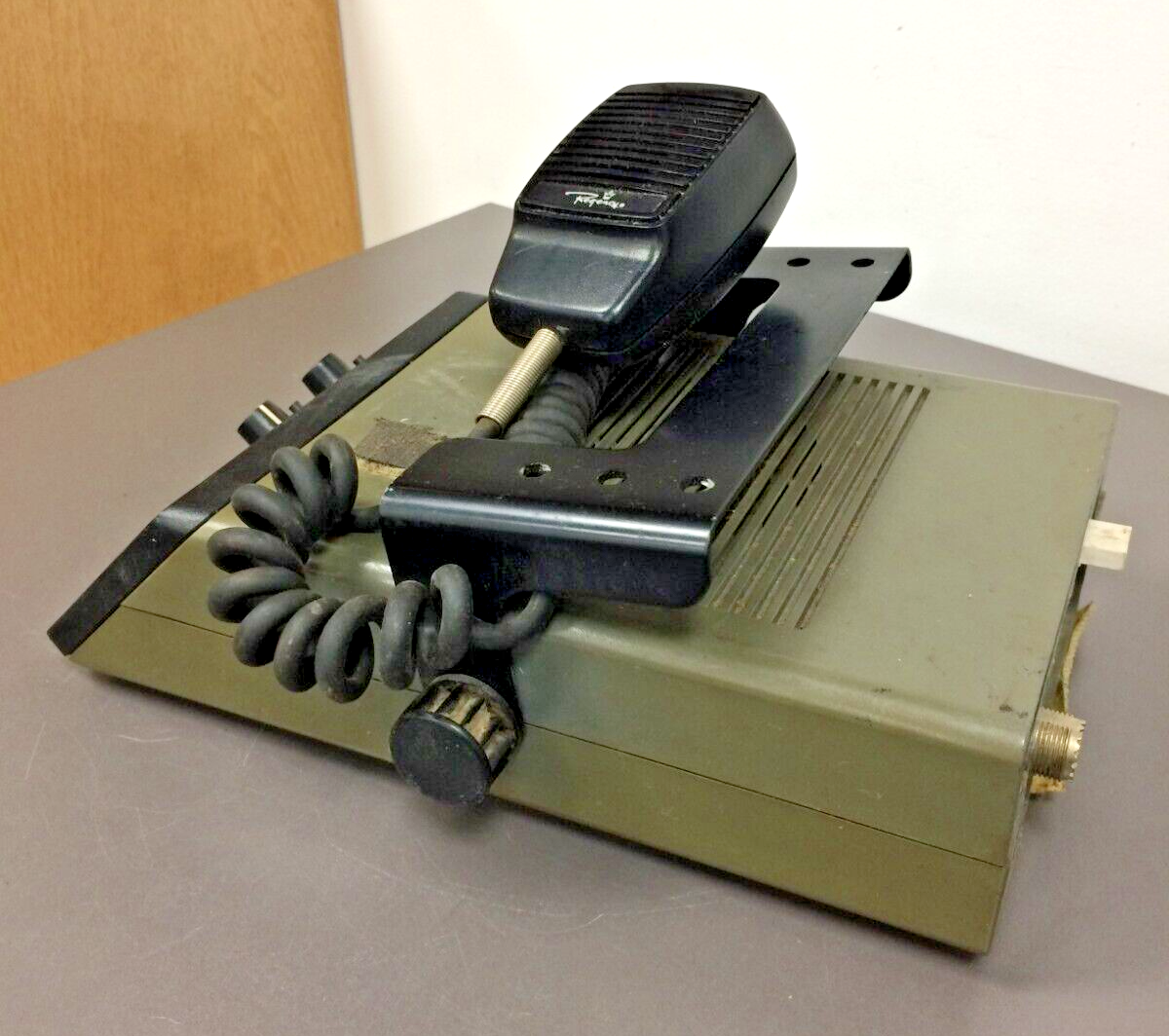 VINTAGE REGENCY RH256B, H256B, UNTESTED, VHF, 16 CH, MOUNT and MIC | eBay