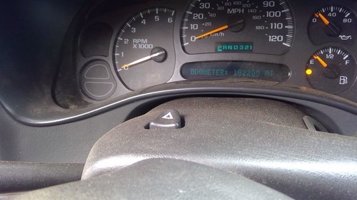 Driver Headlight With Lower Body Cladding Fits 02-05 AVALANCHE 1500 ...