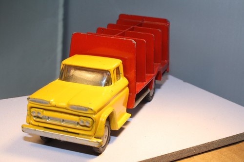 1960 Chevrolet Series 50 Soft Drink Truck Hubley Real Toys Series USA ...