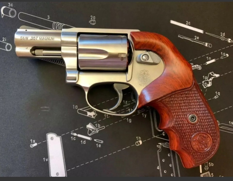 Wooden Grips For S&W- J Frame revolver , Round butt, hammer shroud hand ...
