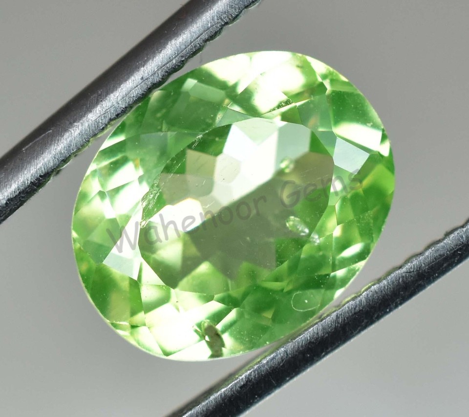 4.60 Ct Natural Green Peridot Oval Shape VVS Pak Gemstone AGL Certified ...