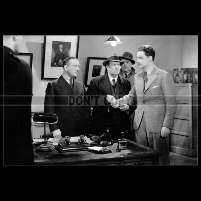 Photo F.022160 FRANK CELLIER & ROBERT DONAT (THE 39 STEPS) 1935 | eBay