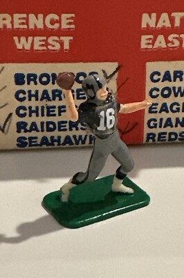Orig. Tudor Electric Football Quarterbacks of the NFL Oakland Raiders ...