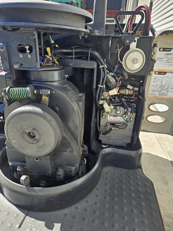 Crown Walkie Rider 6000lb Battery Pallet Jack Electric PE4000-60 ...