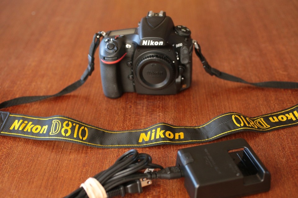 Nikon D810 camera body - shutter count 1,992 - very clean, low use body ...