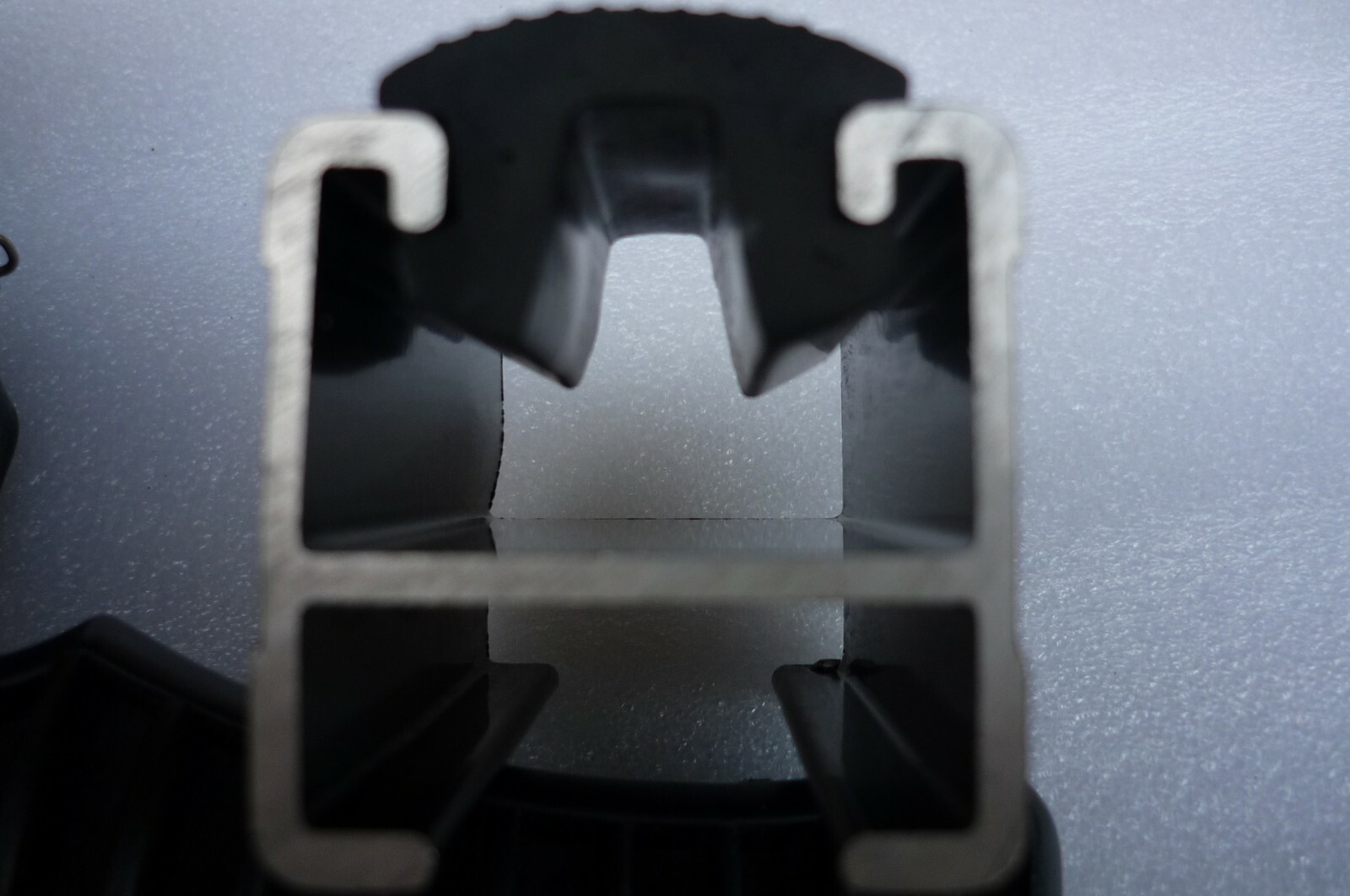 RHINO RACK HEAVY DUTY COMMERCIAL BAR RUBBER BUFFER STRIP (1650MM X2 ...