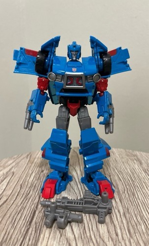 Transformers Generations 2014 Thrilling 30 Deluxe Class Autobot Skids ...