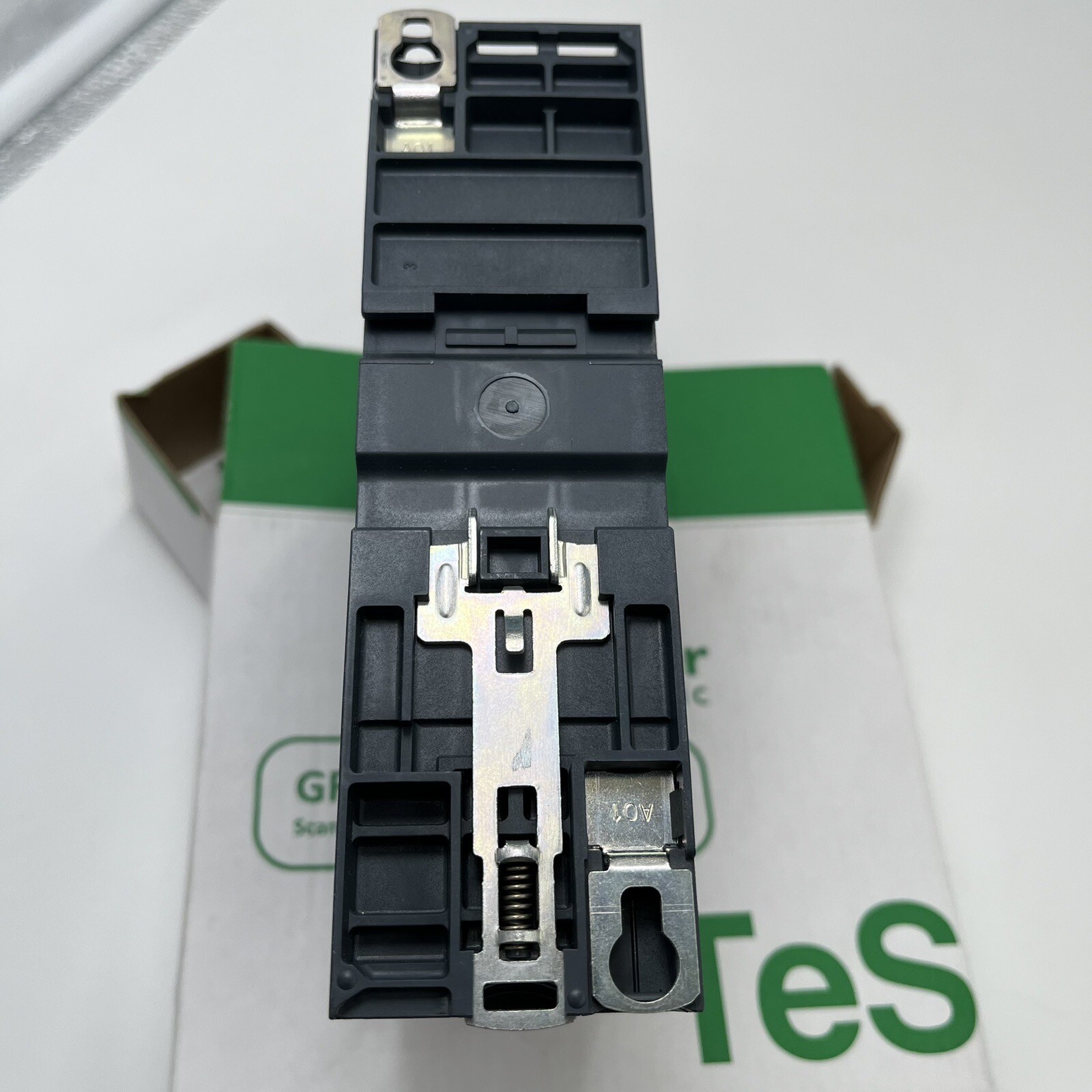 Schneider Electric LUB12 Power Base 12a White NFP for sale online | eBay