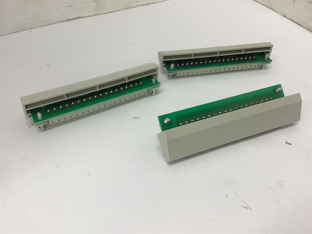 Schneider Automation 170 XTS 005 01 Screw Terminal bus Bar 2 Row 12 AWG ...