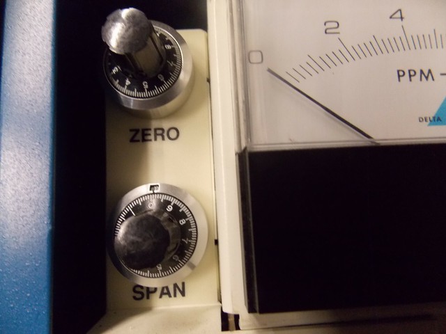 Delta F Oxygen Analyzer FA31110SA With for sale online | eBay