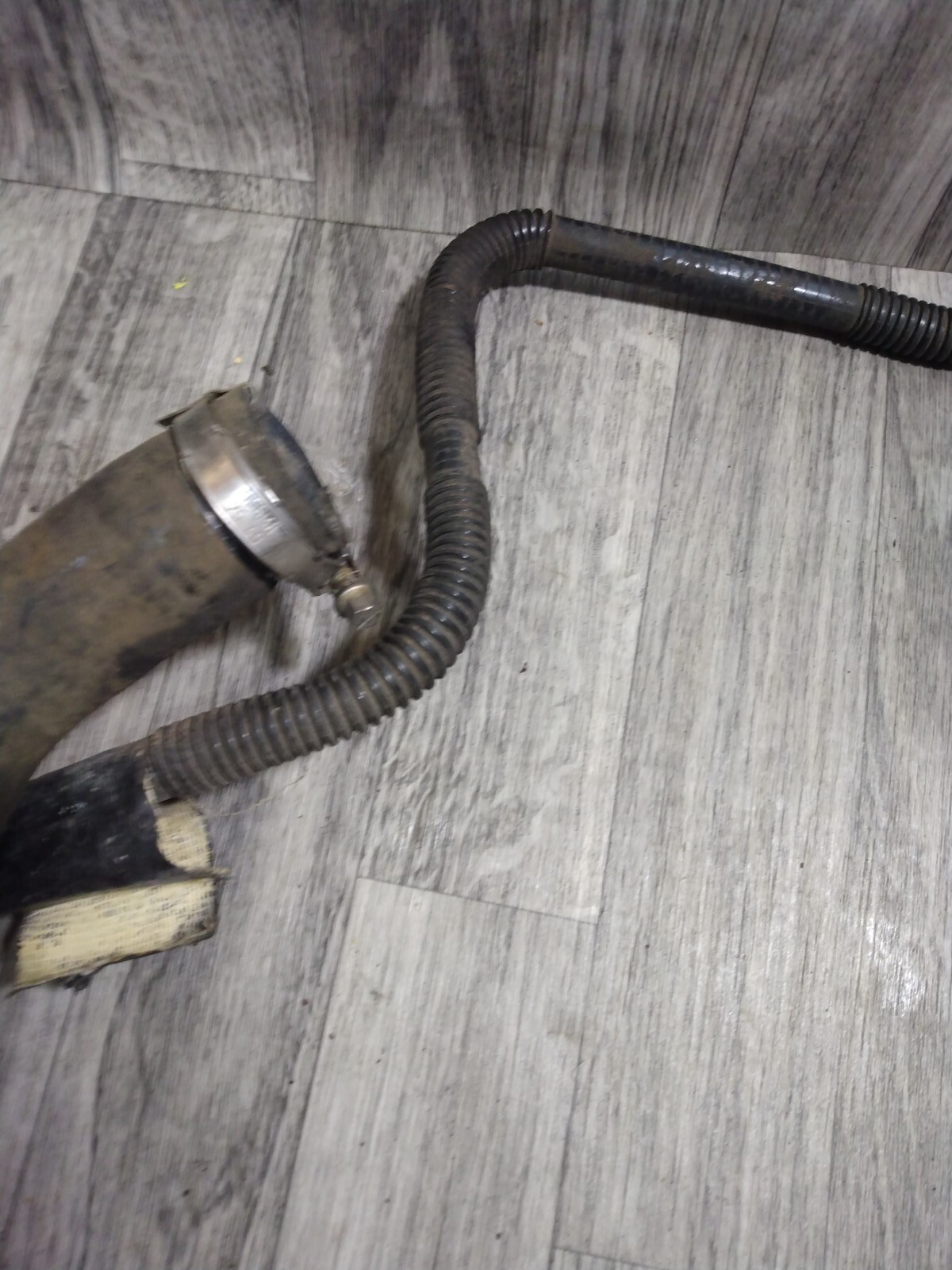 2004-2007 jeep liberty fuel filler neck 52129234ab great condition | eBay