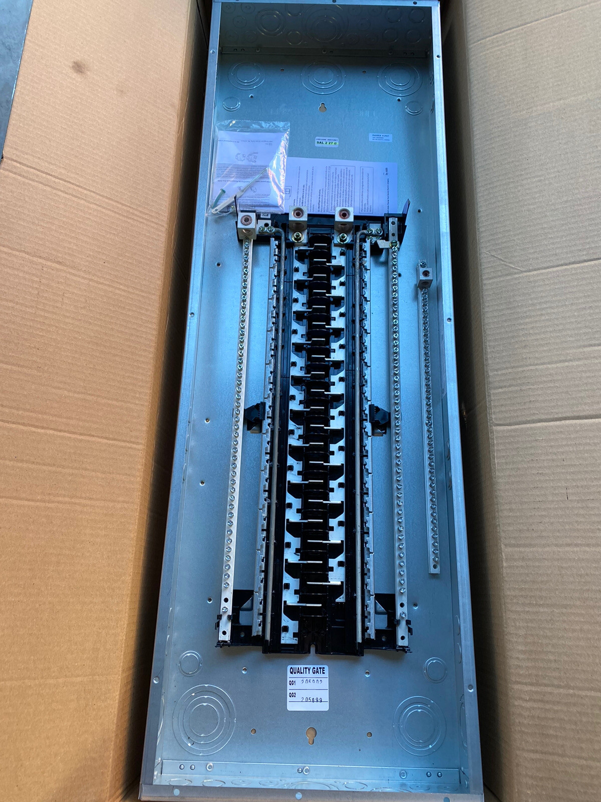 GE Load Center 42 Spaces, 225 Amps, 120/240 Vac 1ph - 3w New PLM42422C ...