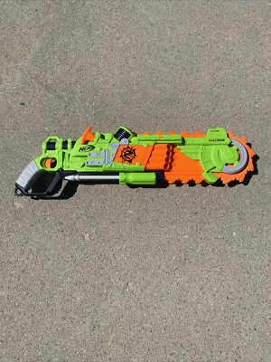 Nerf ZOMBIE Strike BRAINSAW Chainsaw Pump Action Blaster Gun Tested ...