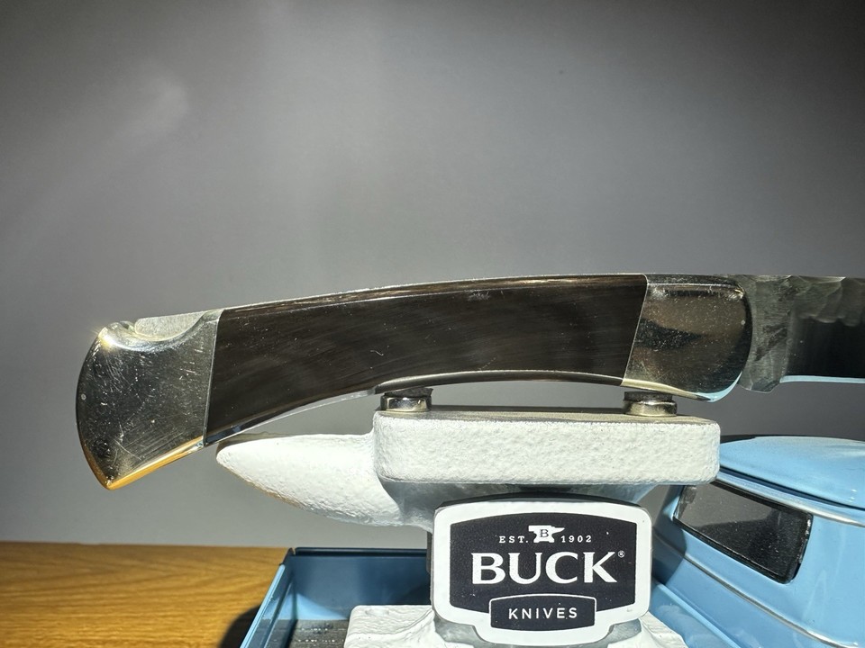 Buck 110 Buffalo Custom w/ Chip Flint Blade. Truck Anvil Display ...