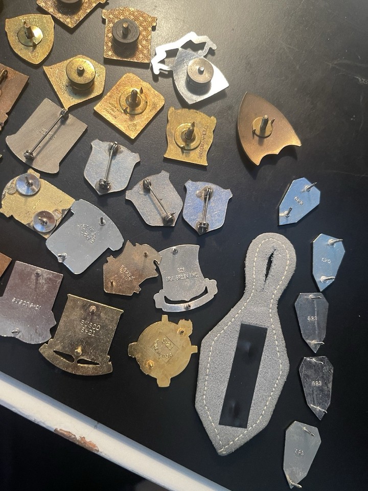 Lot of WW2- Modern US Army DUI Unit Crest Pins | eBay