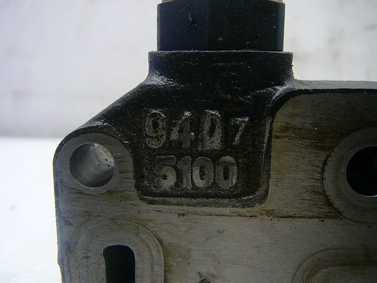 PARKER SINGLE SPOOL HYDRAULIC CONTROL VALVE 94D7 5100 HYZ-2 | eBay