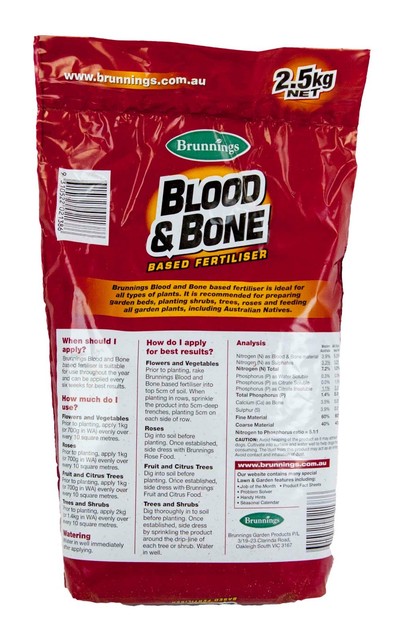 Blood and Bone Based Fertiliser 2.5kg Brunnings Natural Fertilizer ...