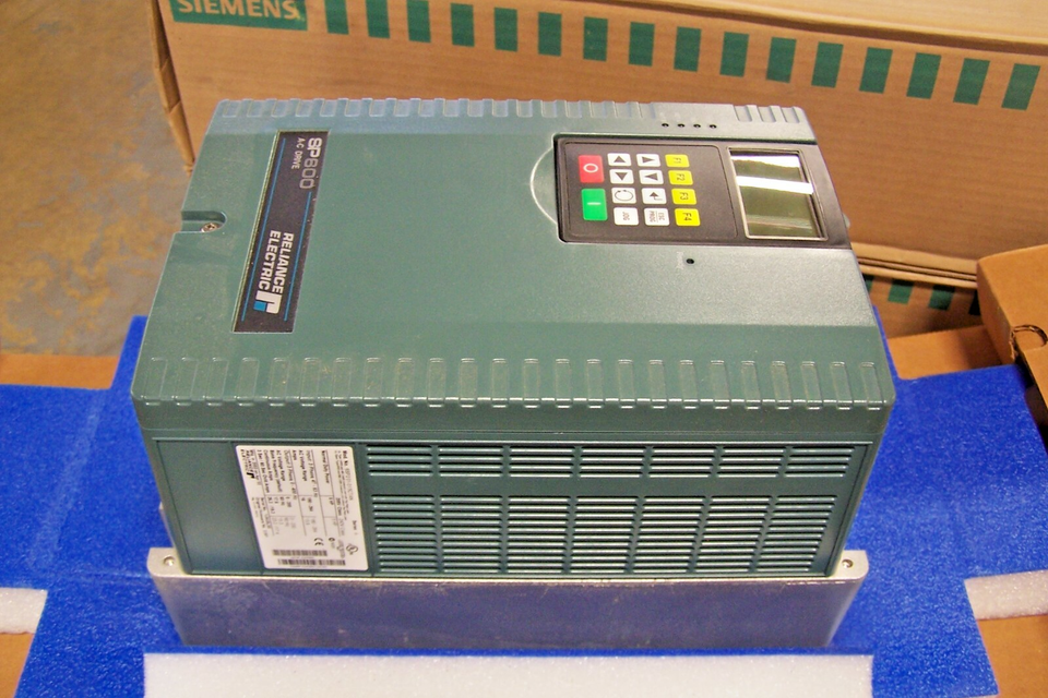 🔥 NEW RELIANCE SP600 5 HP AC DRIVE 240 VAC 3Ø 6SP201-015CTAN FRN 2.001 ...