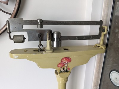 Scales - Antique Howe Scale