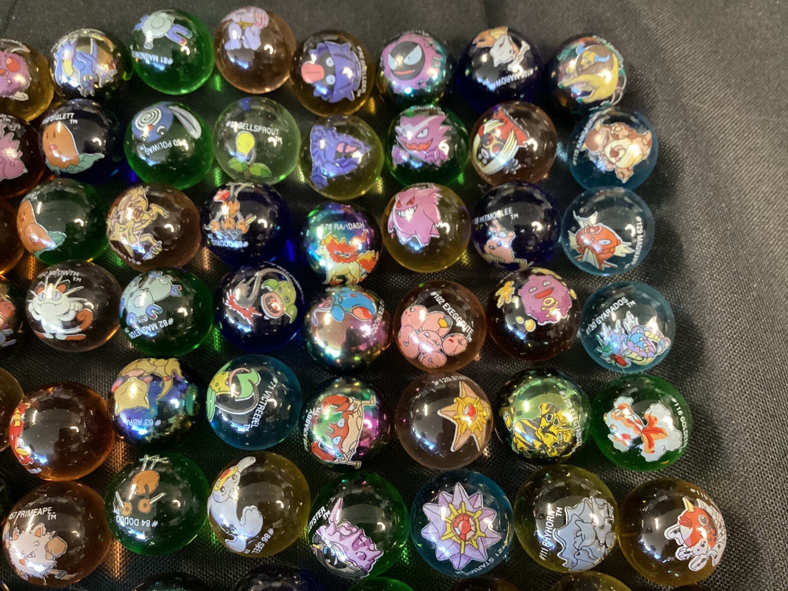 Vintage 1999 Pokemon Collector Marbles Pokeball Carrying Case w/ 124 ...