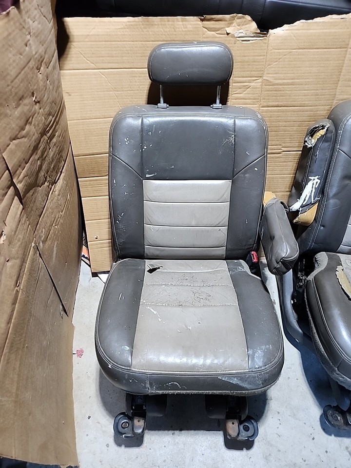 2002 Ford Excursion Second Row Bucket Seats Seat Set Limited Left ...