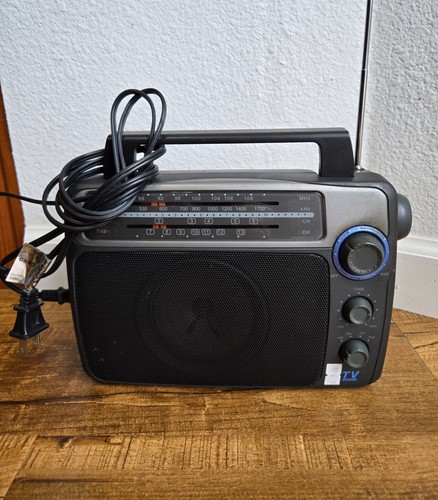 Vintage Radio Shack 12-887 Multiband Portable Radio AM FM TV1 TV2 ...