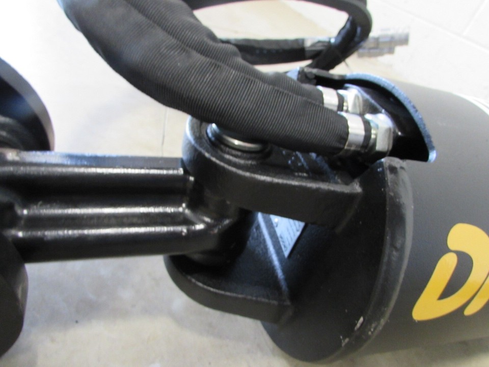 NEW DIGGA 3DSS POST HOLE AUGER DRIVE HEAD FOR BOBCAT MINI EXCAVATORS X ...