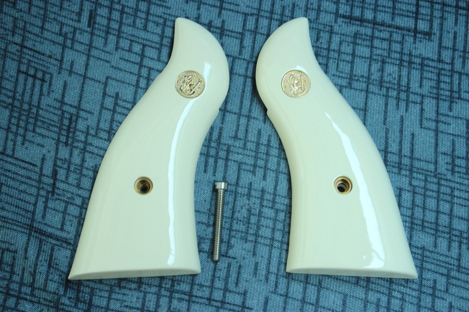 S&W K, L FRAME SQUARE BUTT GRIPS MODEL 66, 617, 686 RESIN IVORY NICE ...
