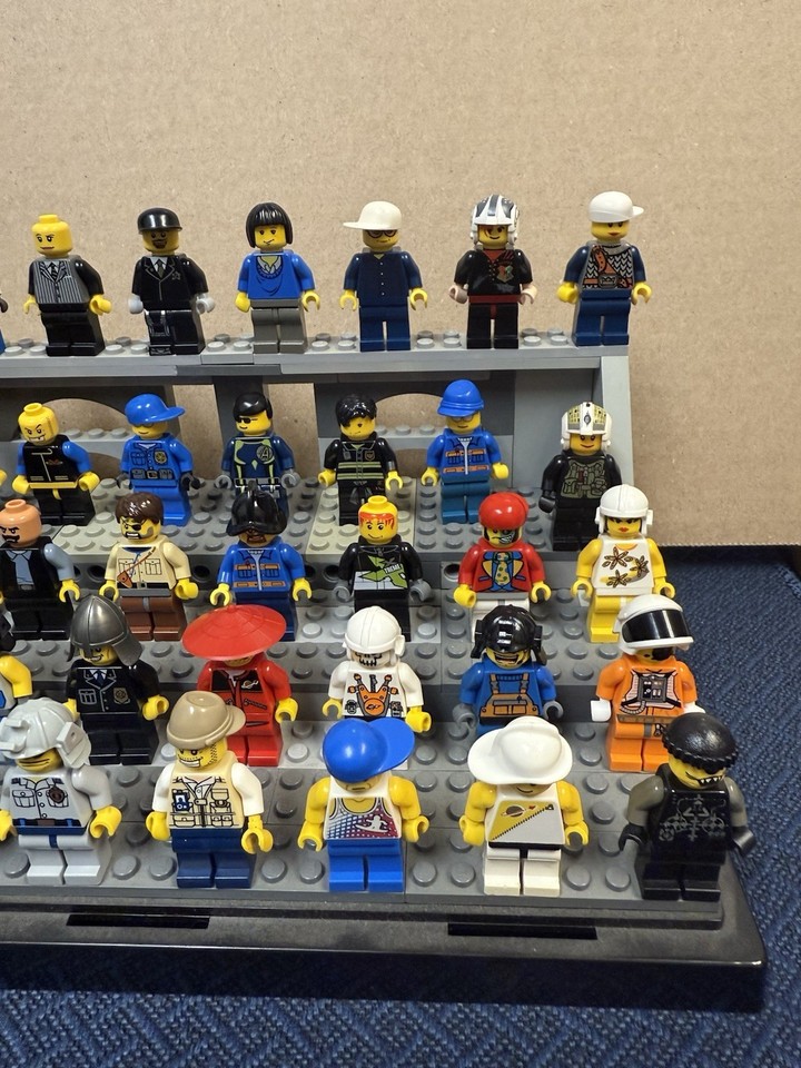 Lego Minifigures Lot Of 40 | eBay