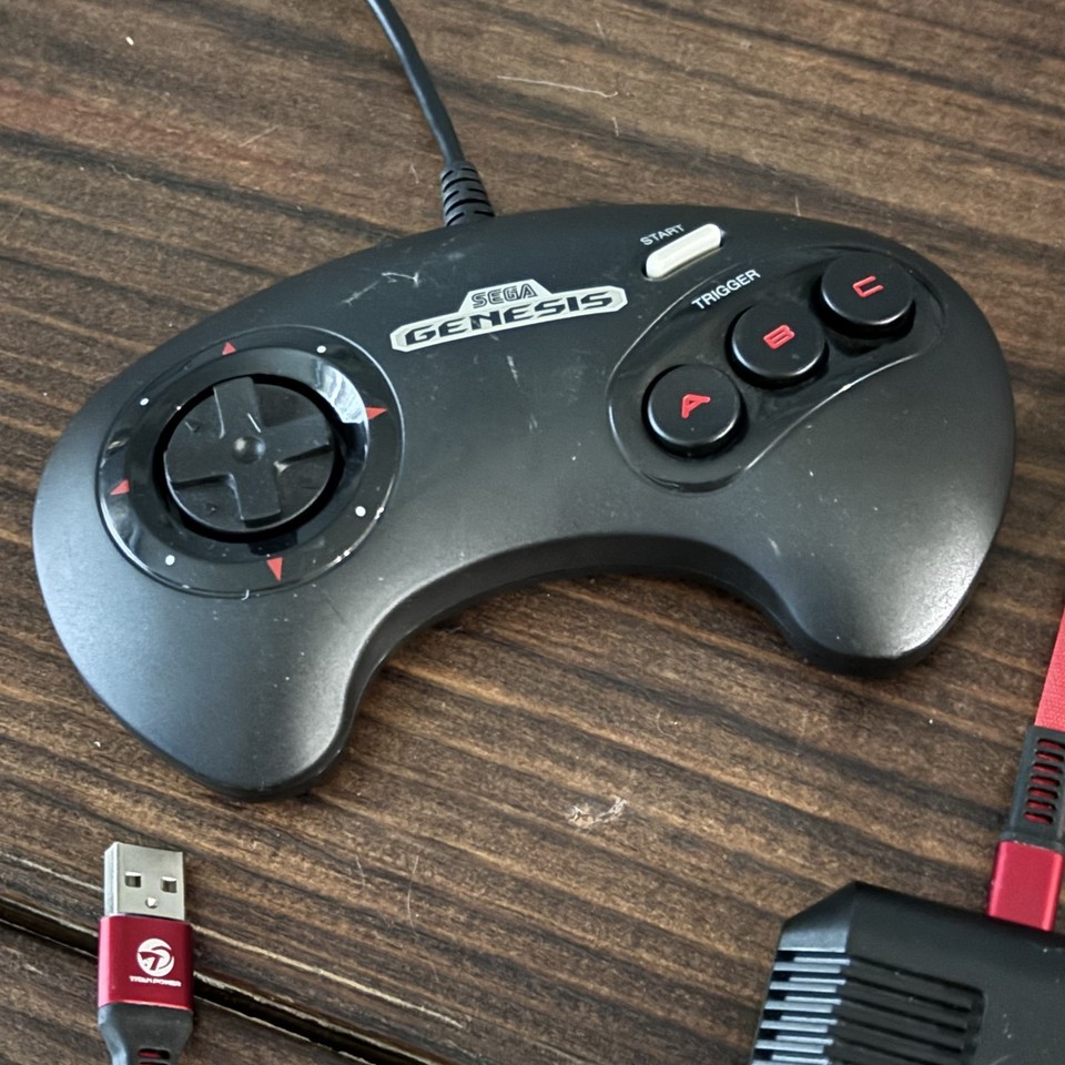 SEGA Genesis Mini Console MK-16000 W/ 2 Controllers 91 Games! See Pics ...