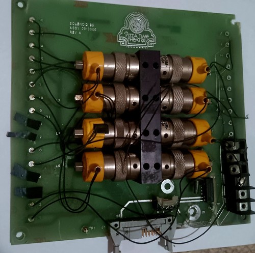 Chuck E Cheese Pizza Time Theater Cyberamic Animatronic Clippard Valve ...