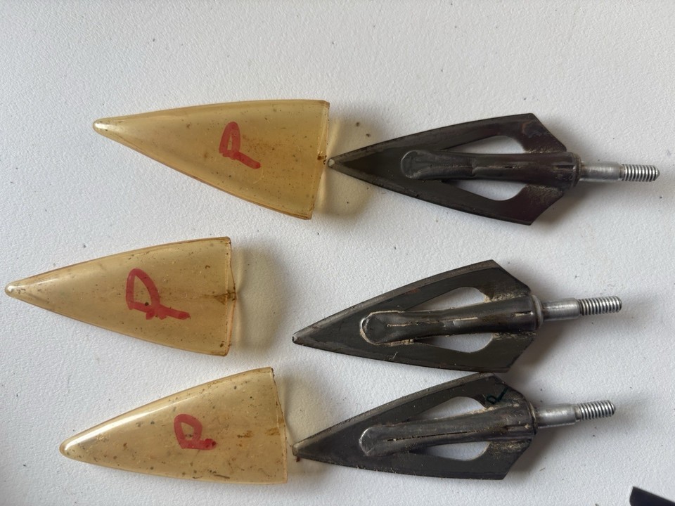 Vintage Fred Bear Archery Razorhead Broadheads plus Bleeders inserts | eBay