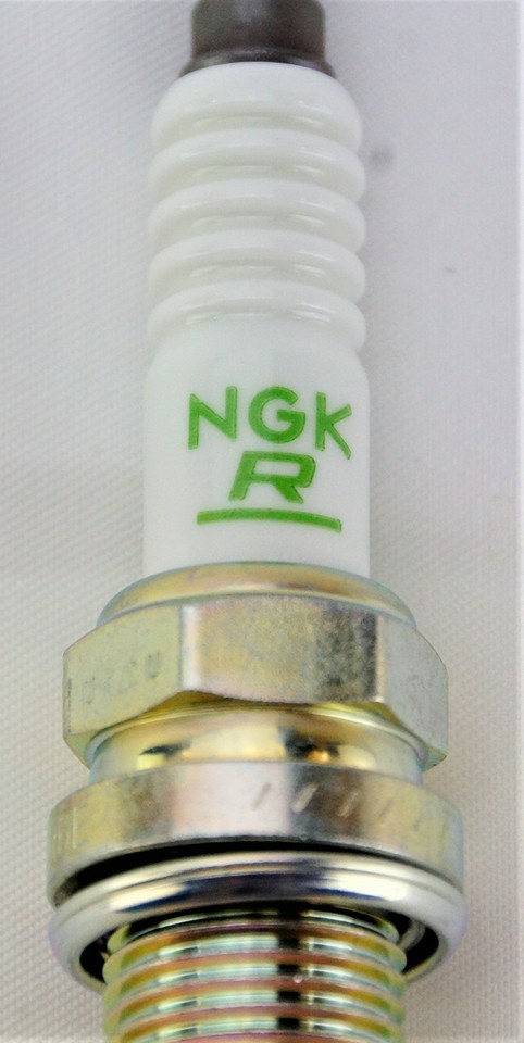 Set of 8 Genuine NGK 6962 Spark Plug V-power BKR6E | eBay