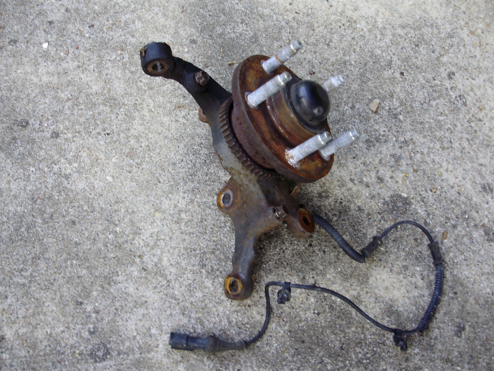 2005-2009 Ford Mustang GT Spindle Front Hub Knuckle RH Passenger Side ...