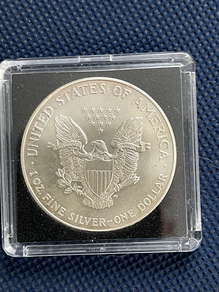 2001 American Silver Eagle Dollar coin Liberty 1 oz .999 Fine Silver ...